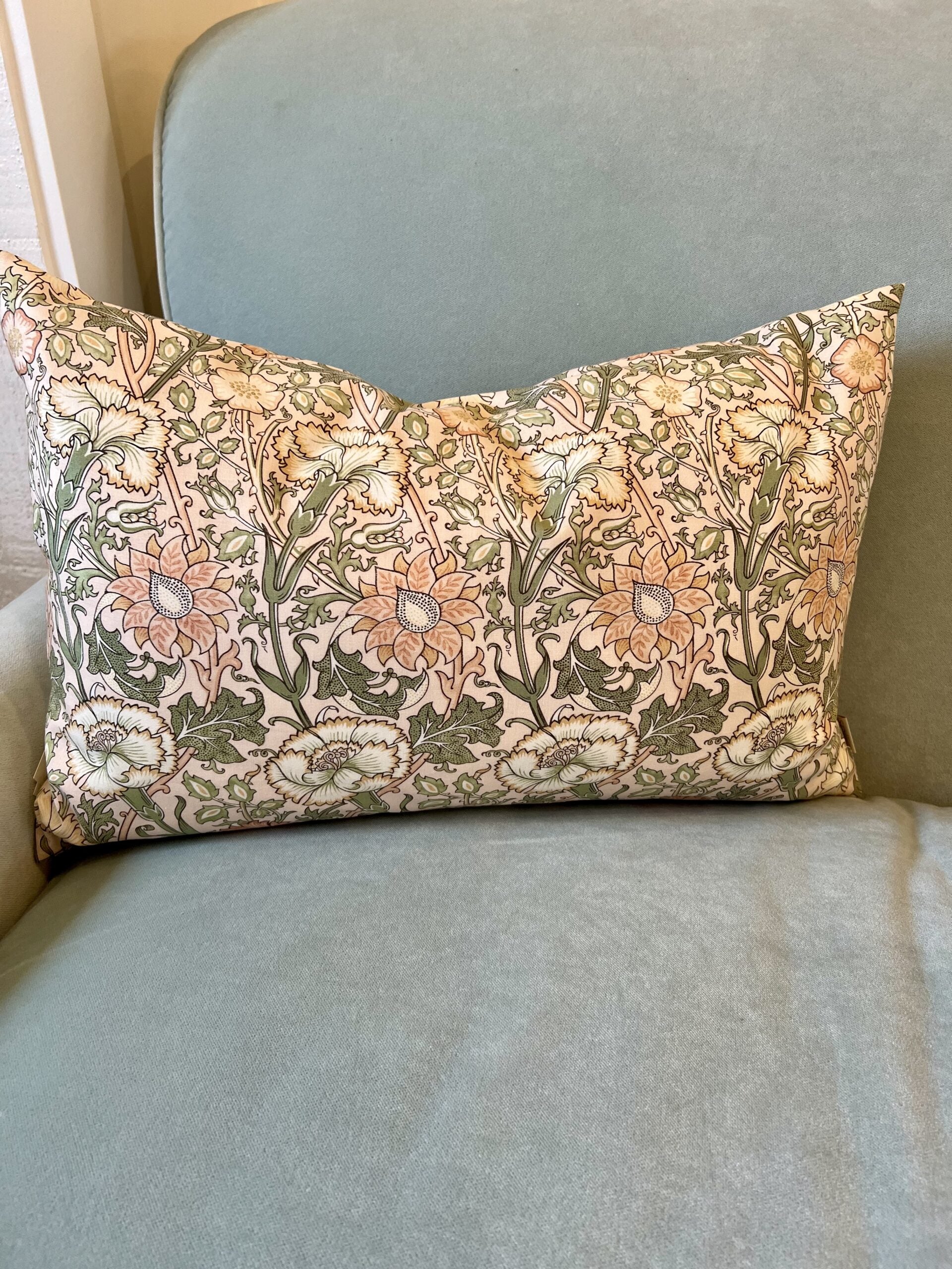 William Morris Design, Isabella